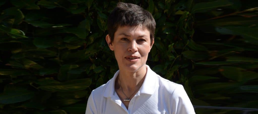 Hire Jayne Storey | High Performance Speaker